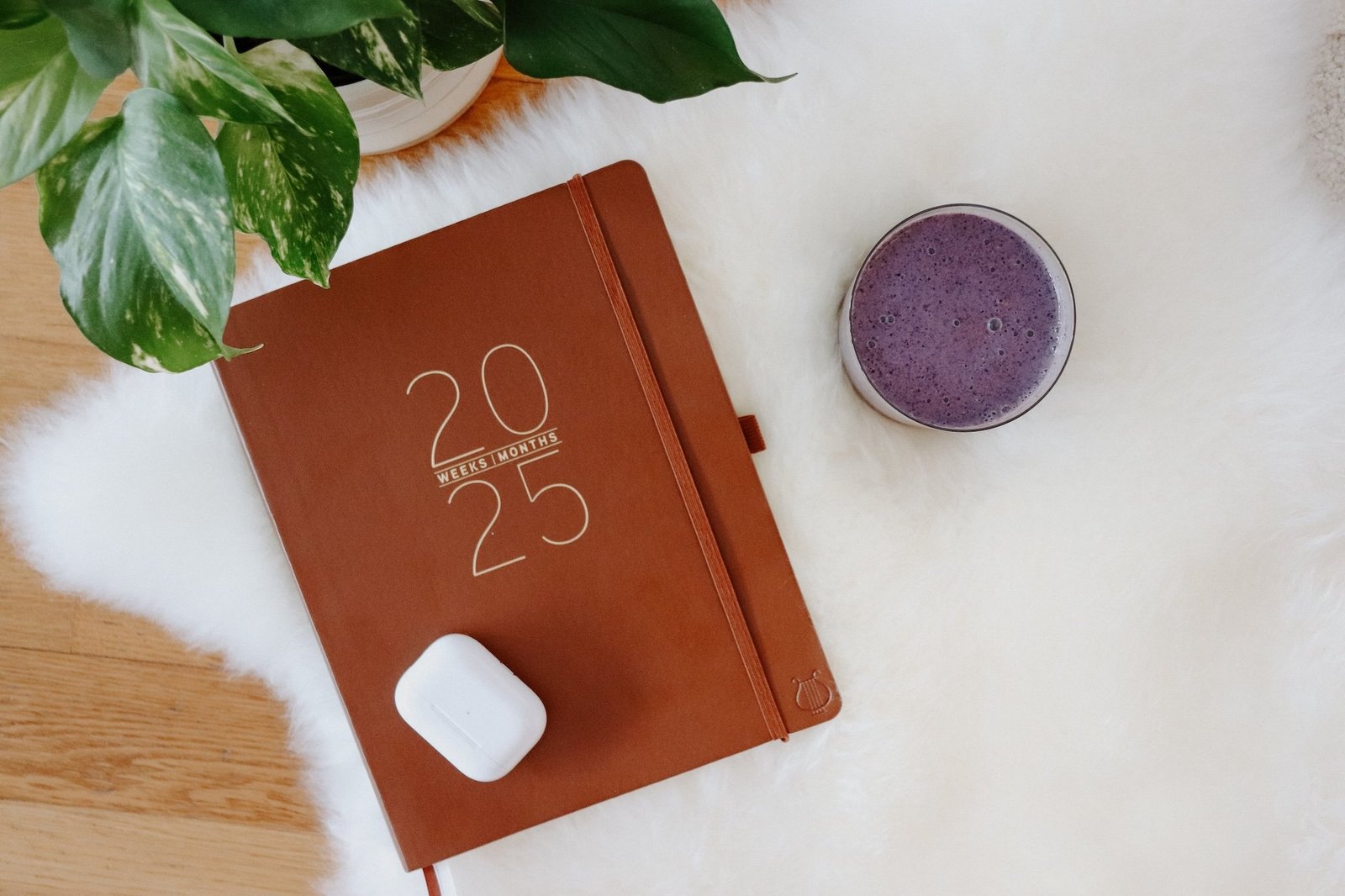 Ten Simple Ways to Feel More Grounded (2025 Goals) - Linds Alyse