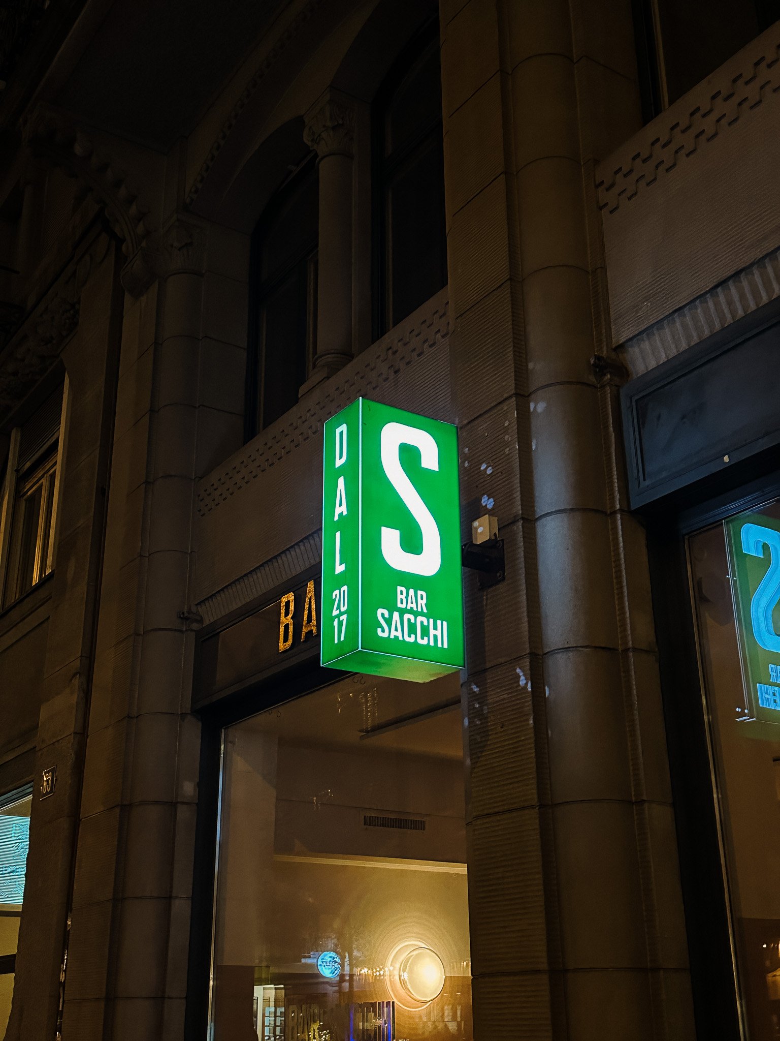 Where to Eat in Zurich: The Best Cafés, Bars & Restaurants - Linds Alyse