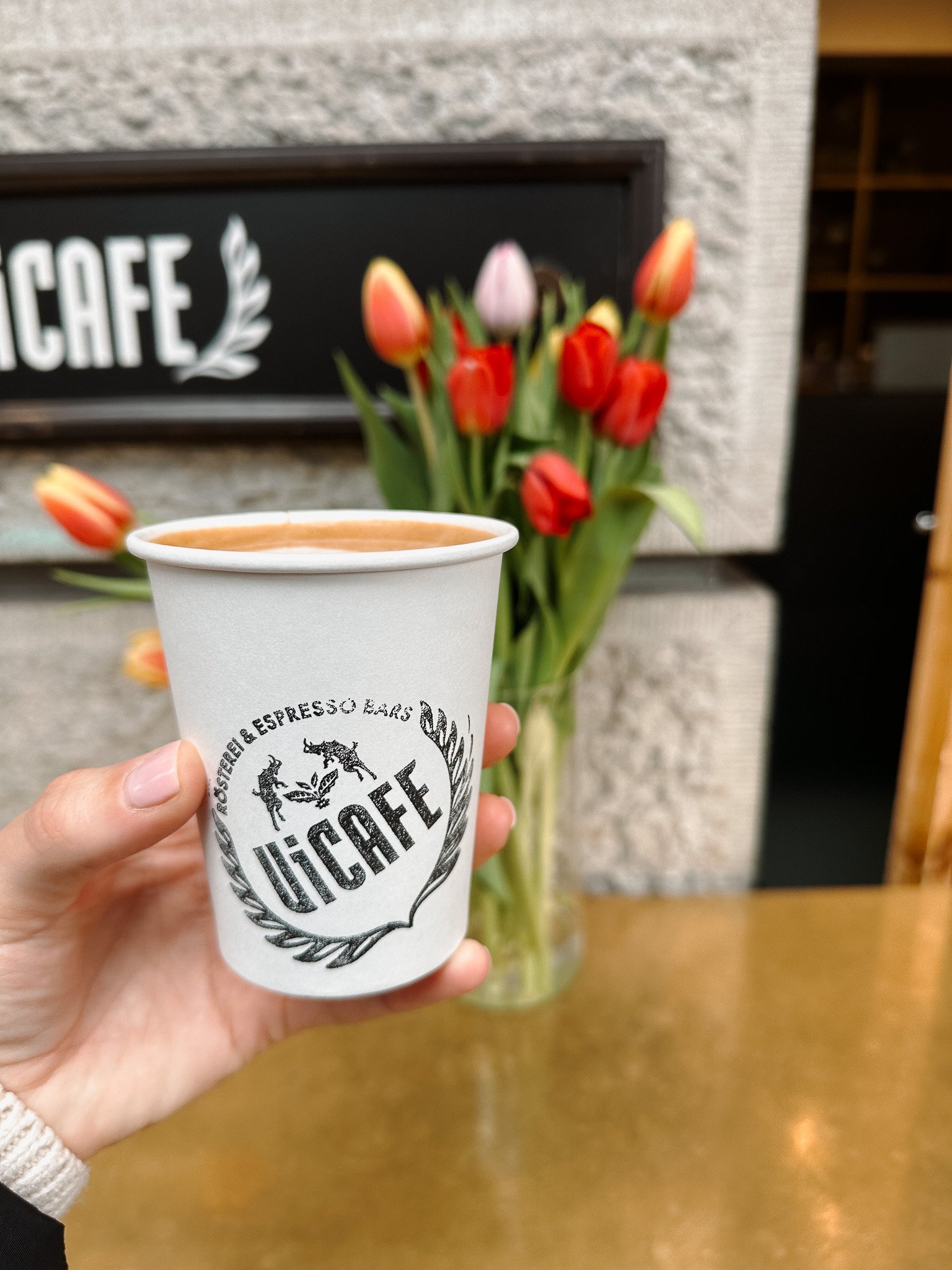 Where to Eat in Zurich: The Best Cafés, Bars & Restaurants - Linds Alyse