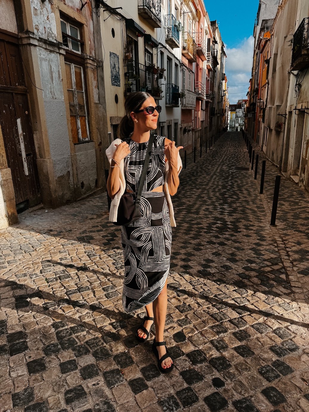 What I Wore in Portugal (Outfit Ideas & A Packing List) - Linds Alyse